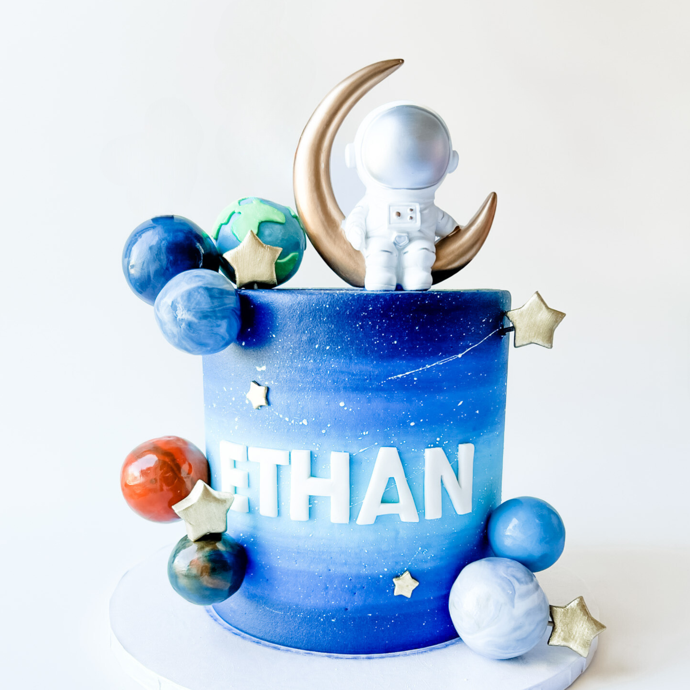 astronaut cake